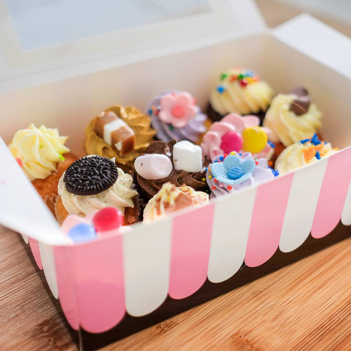 Assorted Mini Cupcakes x 12 – The Cupcake Factory