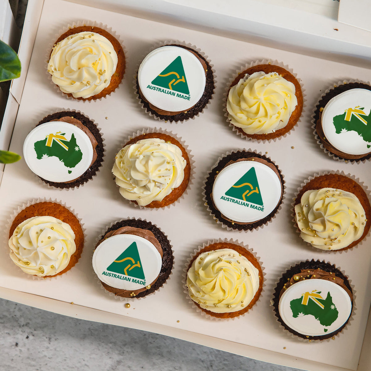 Green and Gold Australia Cupcakes x 12 – The Cupcake Factory