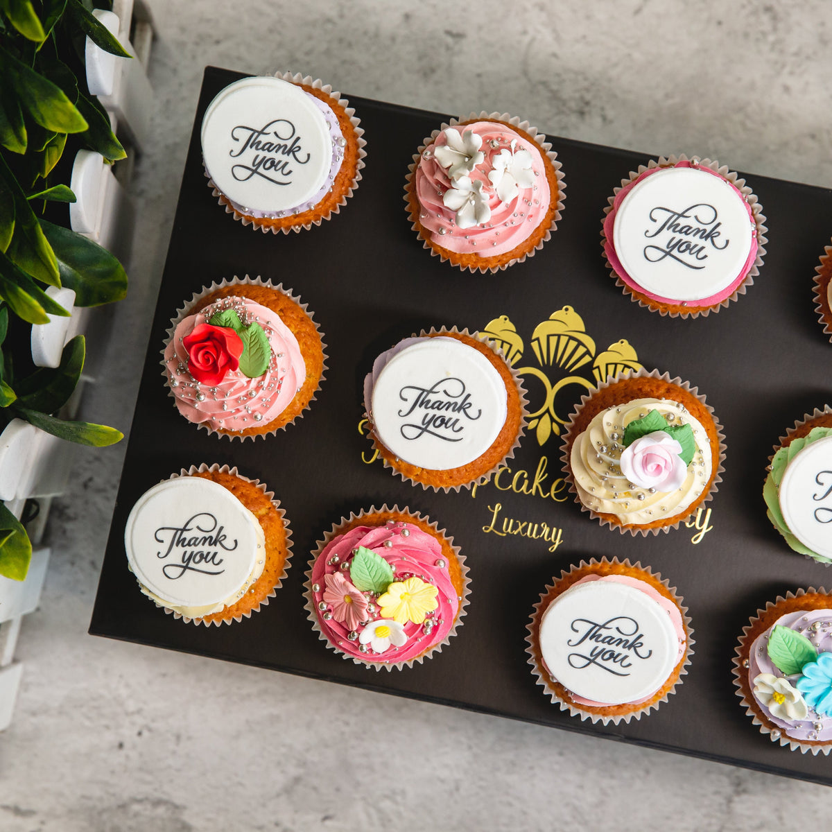 Thank you cupcakes with flowers - Box of 12 – The Cupcake Factory