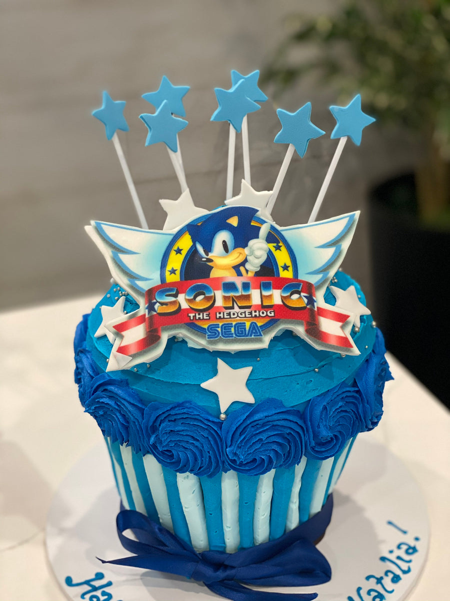 Sonic the hedgehog maxi cake – The Cupcake Factory